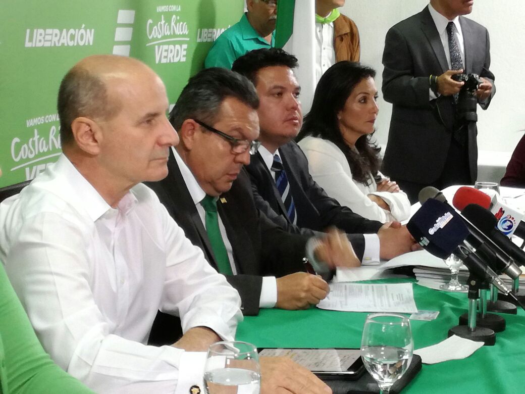 Figueres promete 350 mil nuevos empleos - Periodico La República