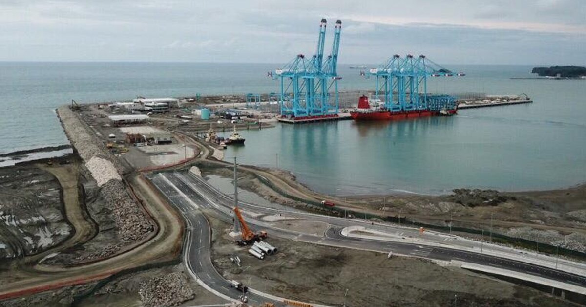 APM Terminals recibe segundo embarque de grúas pórticas y de patio ...