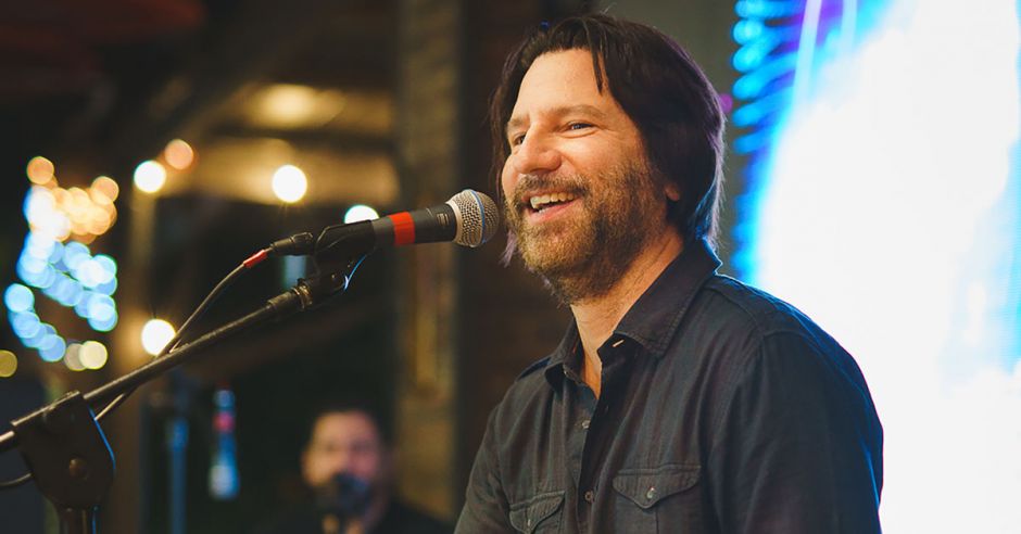 Con nuevo tema de rock clásico regresa a escena Fernando Poma ...