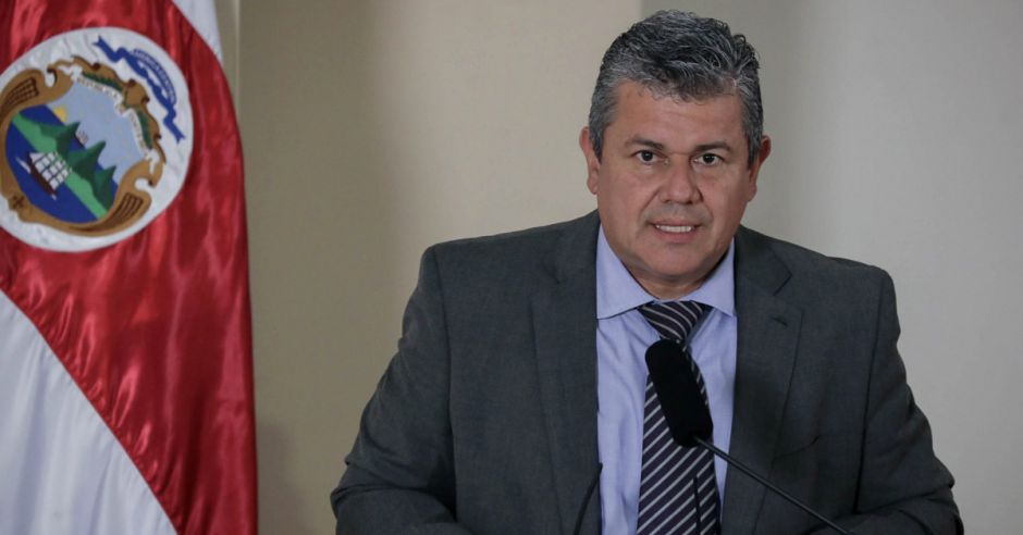 Alexander Solís deberá rendir cuentas ante el Congreso por contrato con ...