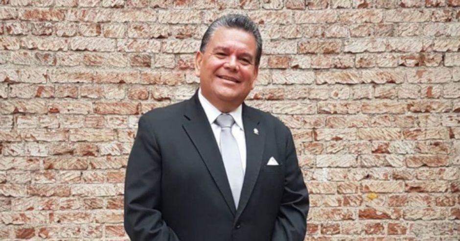 Fallece Rodolfo Peña, diputado de la Unidad tras batallar contra la ...