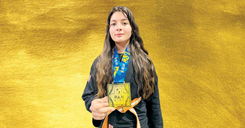 Tica dio baño de oro a su cinturón naranja - Periodico La República