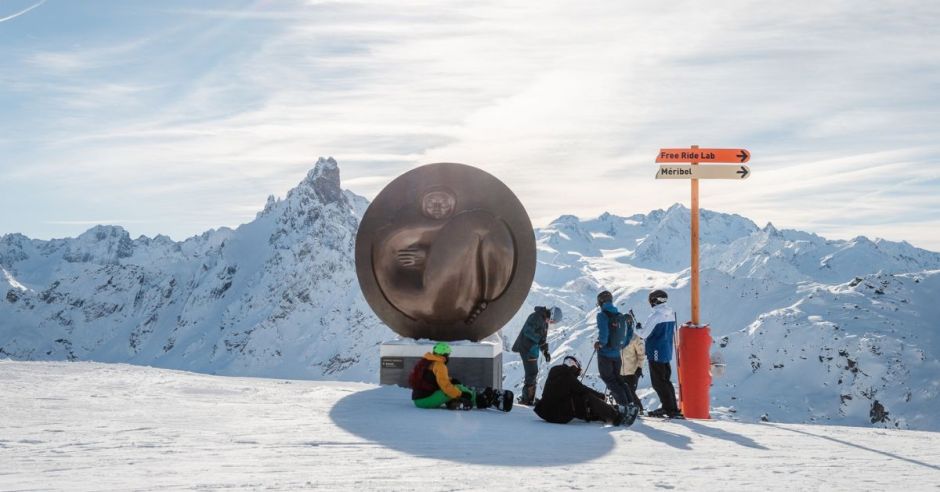 (Video) ¡Impresionante! Jiménez Deredia coloca sus monumentales obras en el corazón de los Alpes ...