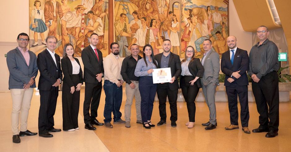 Sociedad Portuaria de Caldera recibe premio de Excelencia Empresarial ... Sociedad Portuaria de Caldera recibe premio de Excelencia Empresarial ...