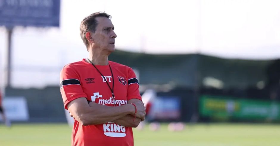 El “Fuera Guima” es una realidad, Alexandre Guimaraes fue despedido de ...