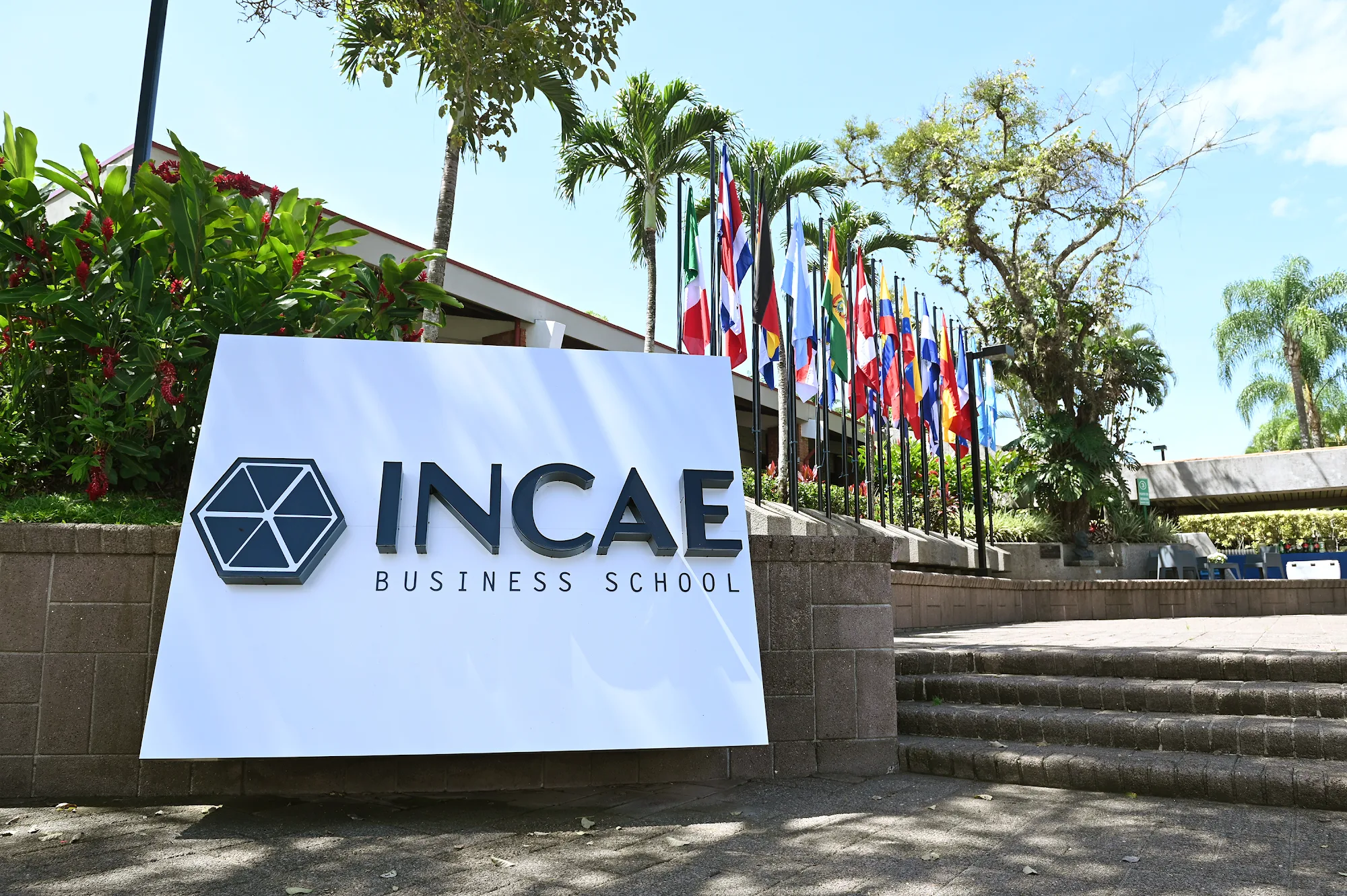 INCAE y Cuestamoras renuevan alianza para fortalecer liderazgo en América Latina - Periodico La ...