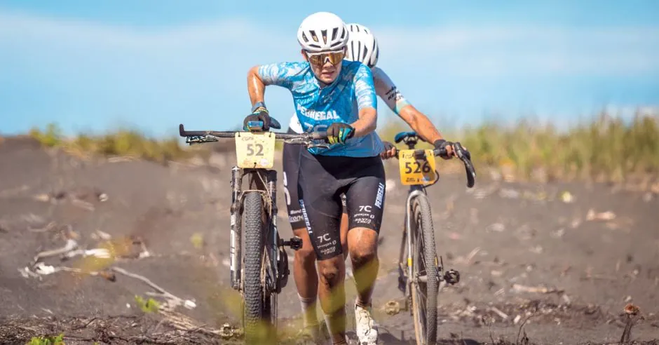 Cristel Espinoza y Luis López se coronan campeones absolutos de la ...