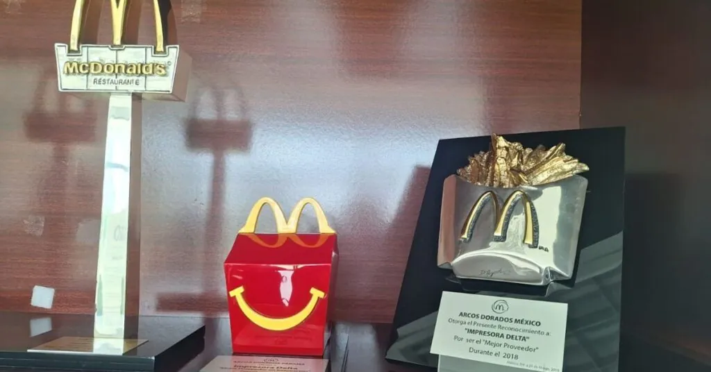 Empresa tica produce millones de empaques sostenibles para McDonald’s ...