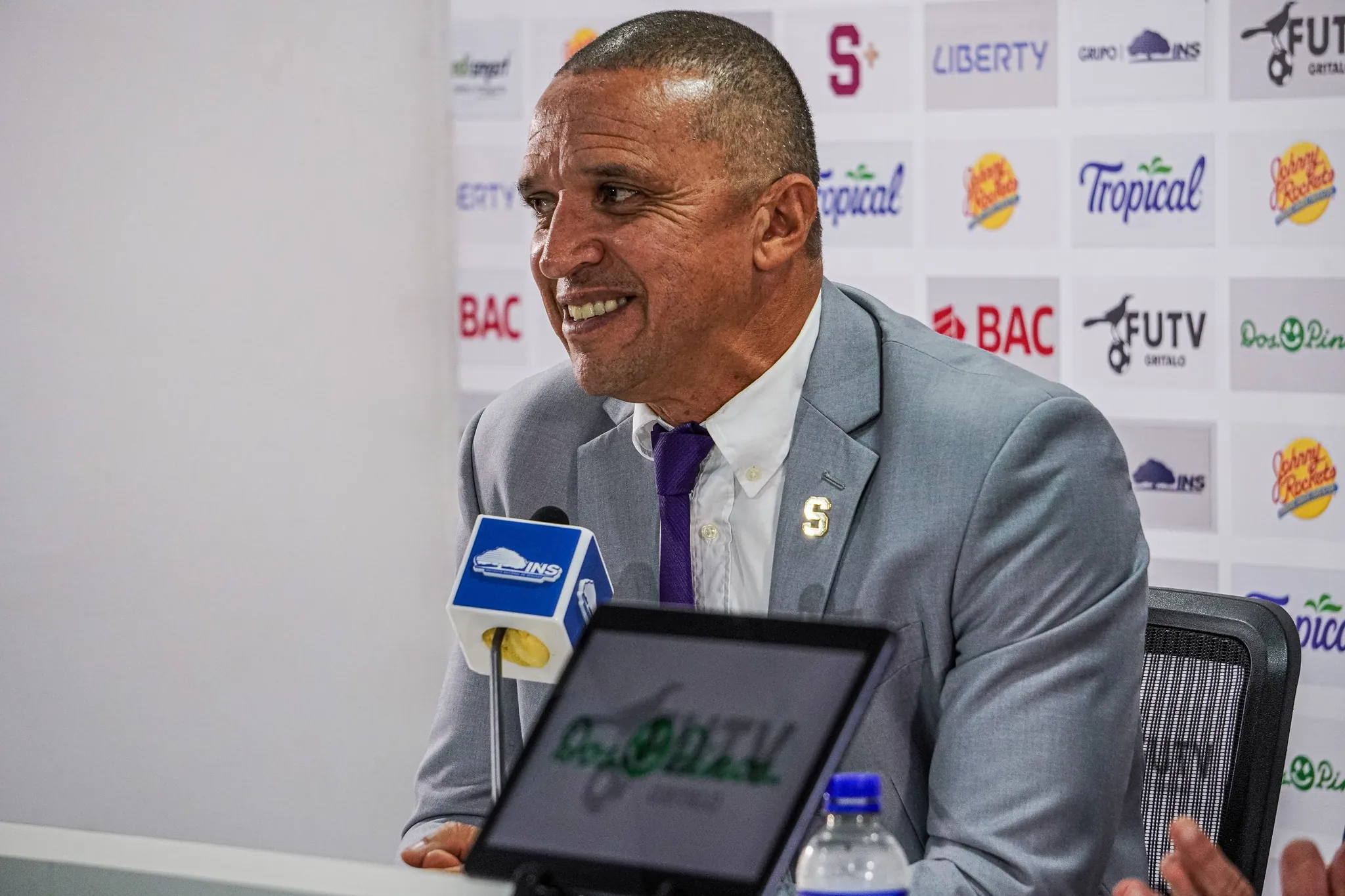 Erick Lonnis aclara panorama sobre Warren Madrigal y Francisco Calvo en ...