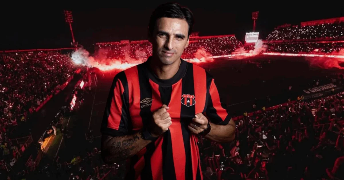 Bryan Ruiz deja su cargo en Alajuelense - Periodico La República