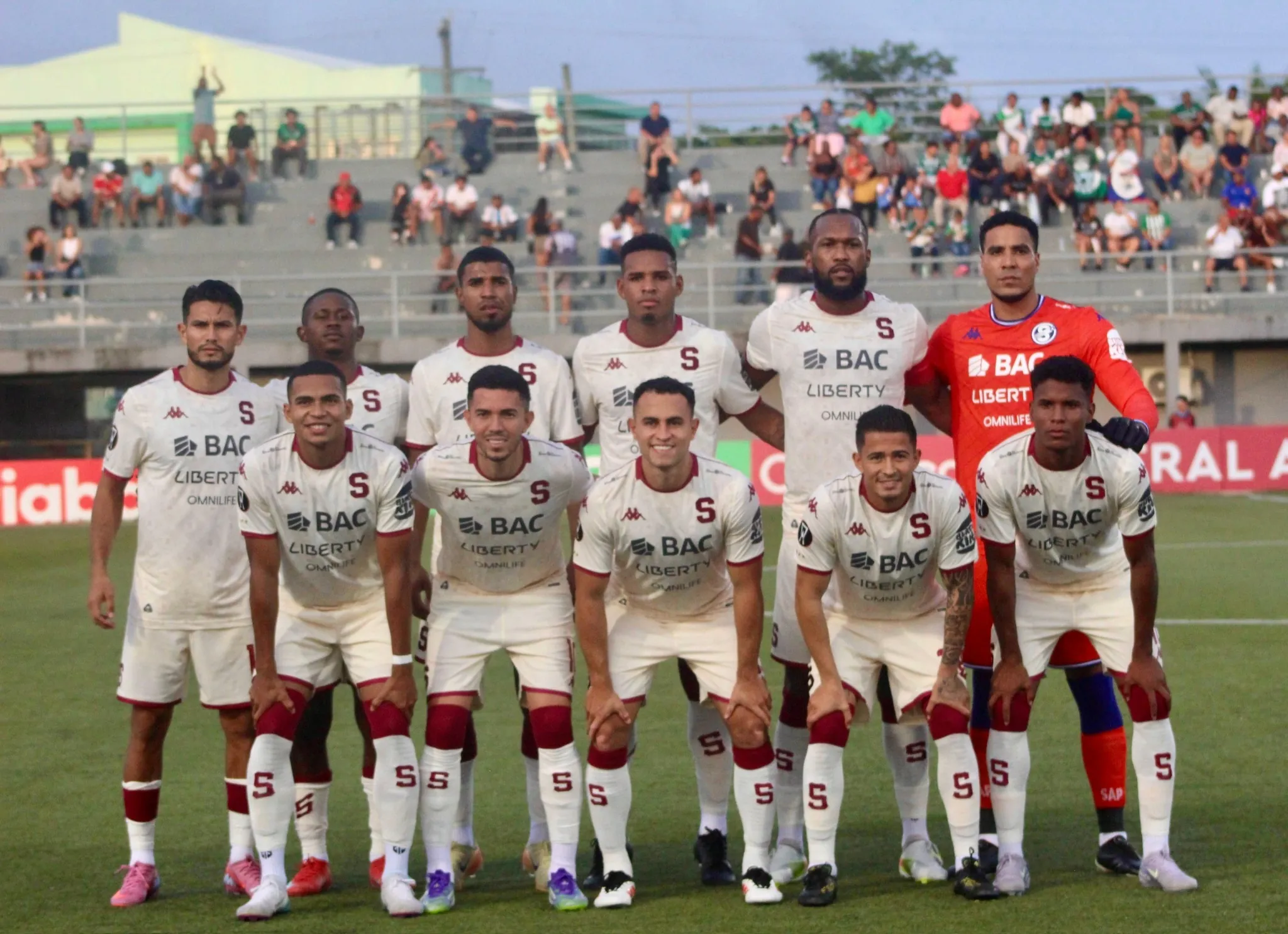 Saprissa se afianza como líder en la Copa Centroamericana, pero sufre ...