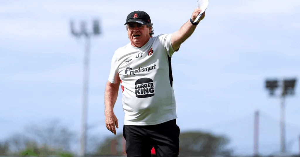 Óscar Ramírez: el arquitecto de la copa 31 de Alajuelense - Periodico ...
